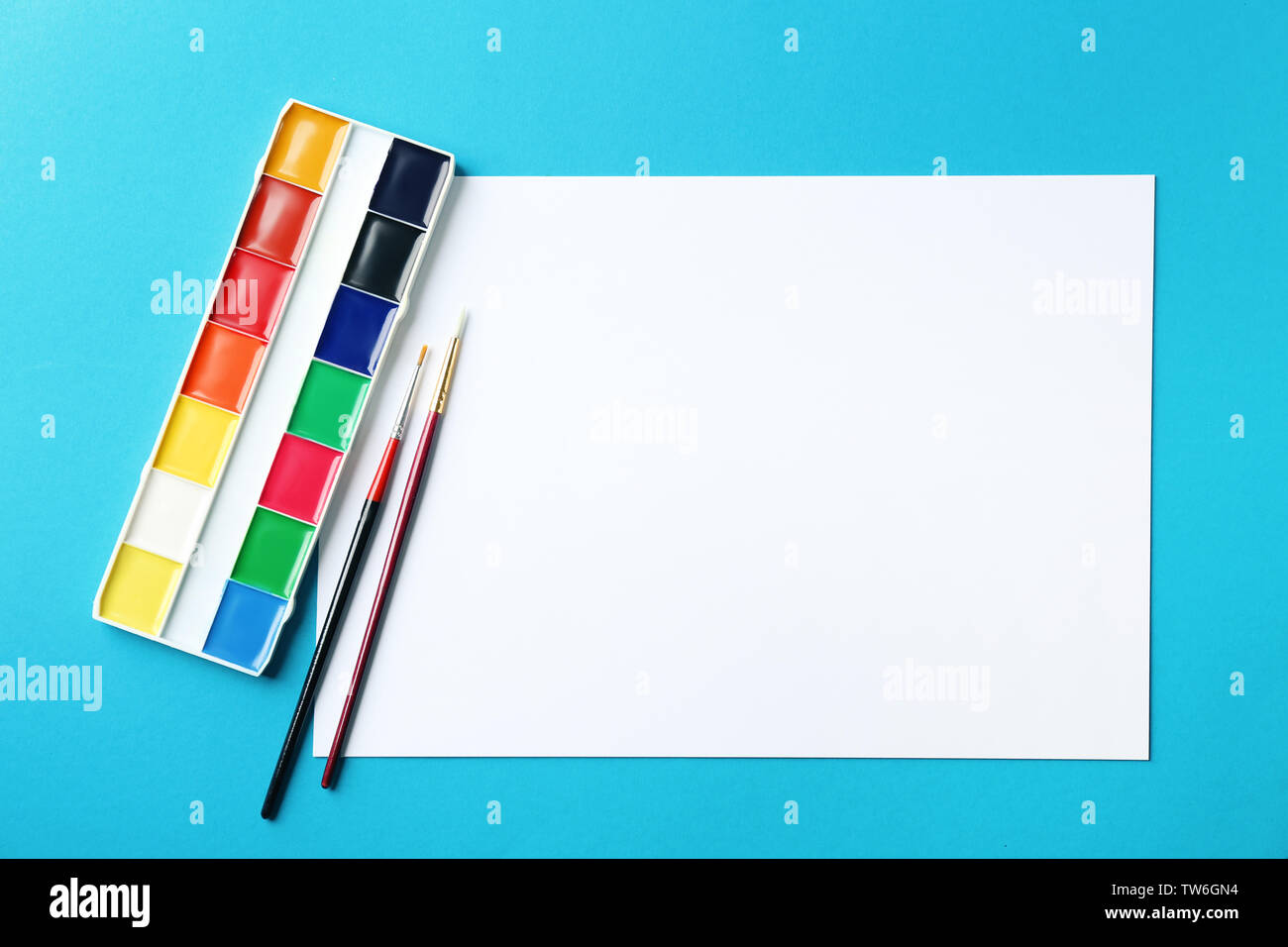 Watercolors blank sheet paper hi-res stock photography and images - Alamy