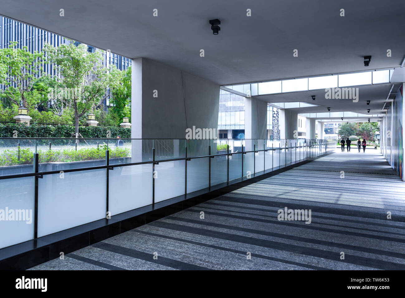 Modern vestibule building hi-res stock photography and images - Alamy