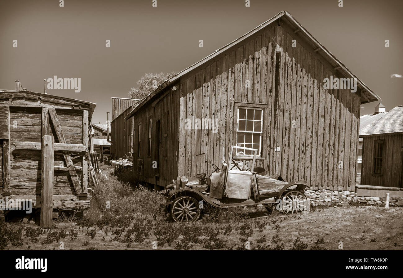 Old jalopy hi-res stock photography and images - Alamy