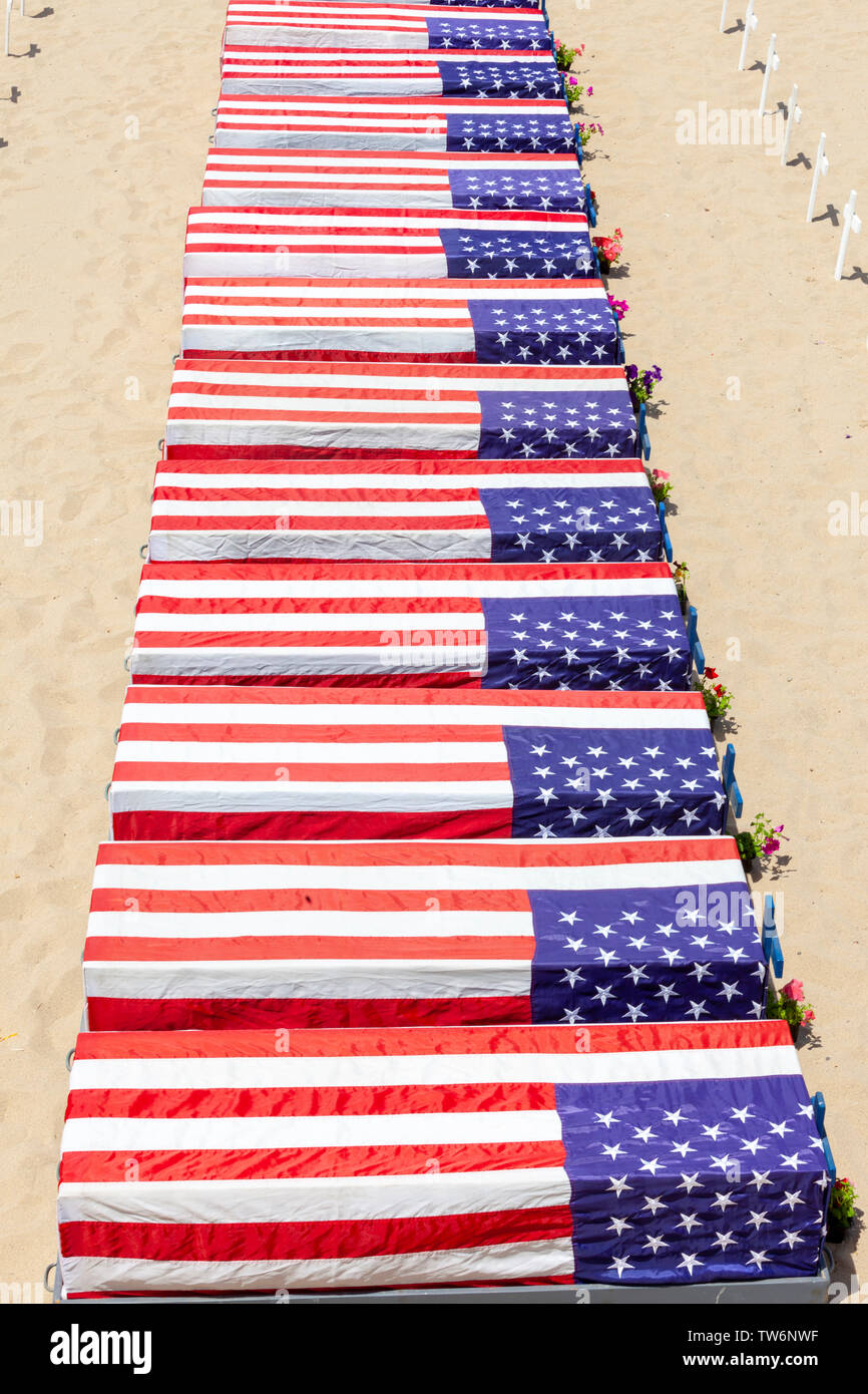 Military memorial symbols hi-res stock photography and images - Alamy