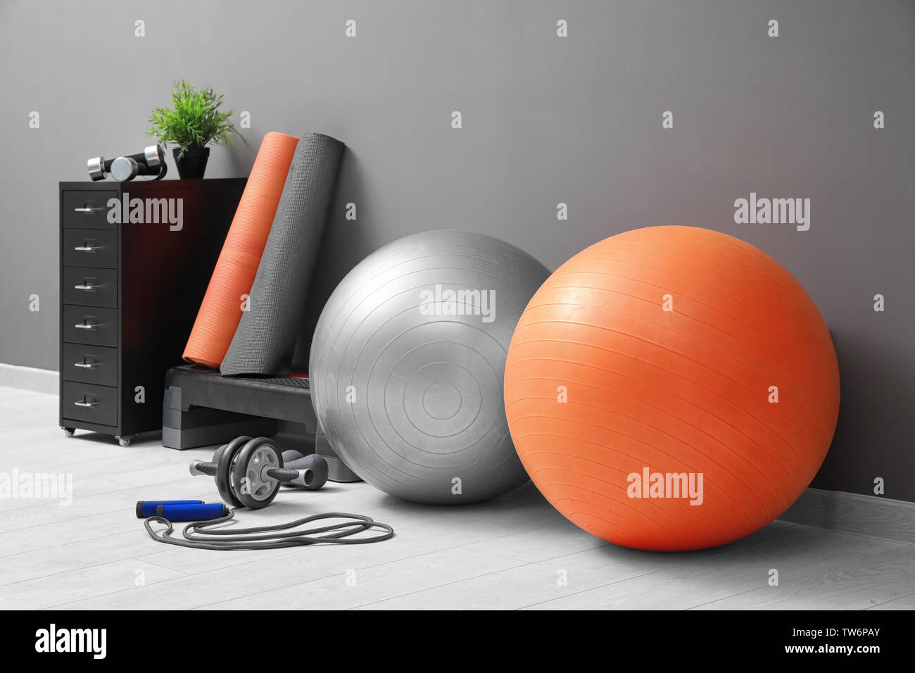 Rehabilitation tools in physiotherapy clinic hi-res stock photography ...