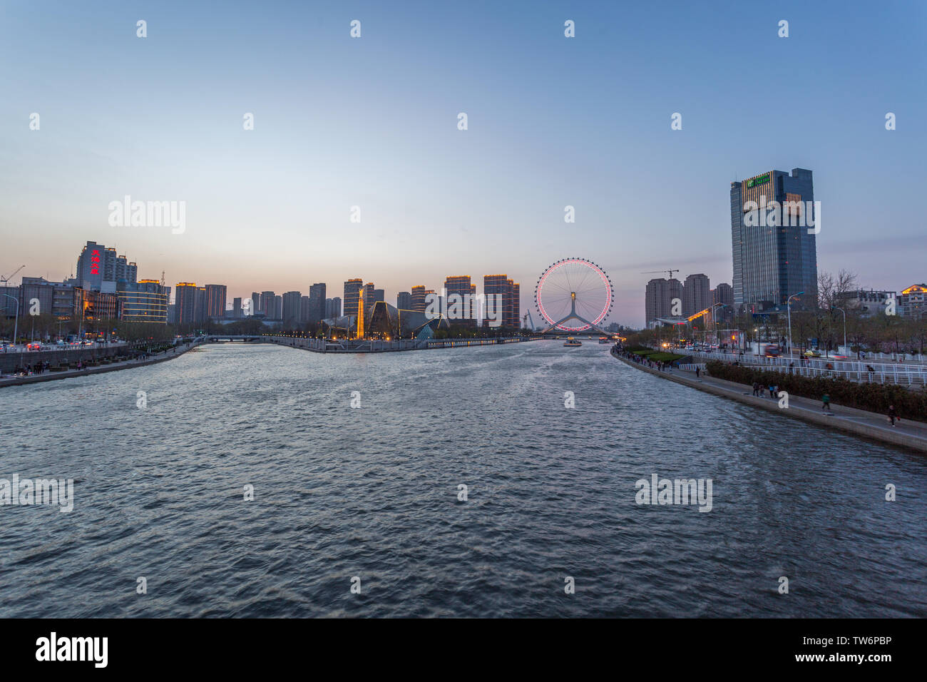 Tianjin eye night view hi-res stock photography and images - Alamy