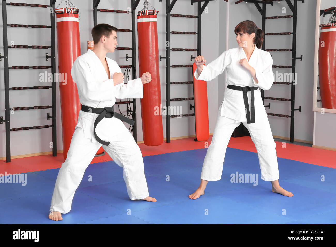 Man in black karate gi hi-res stock photography and images - Alamy