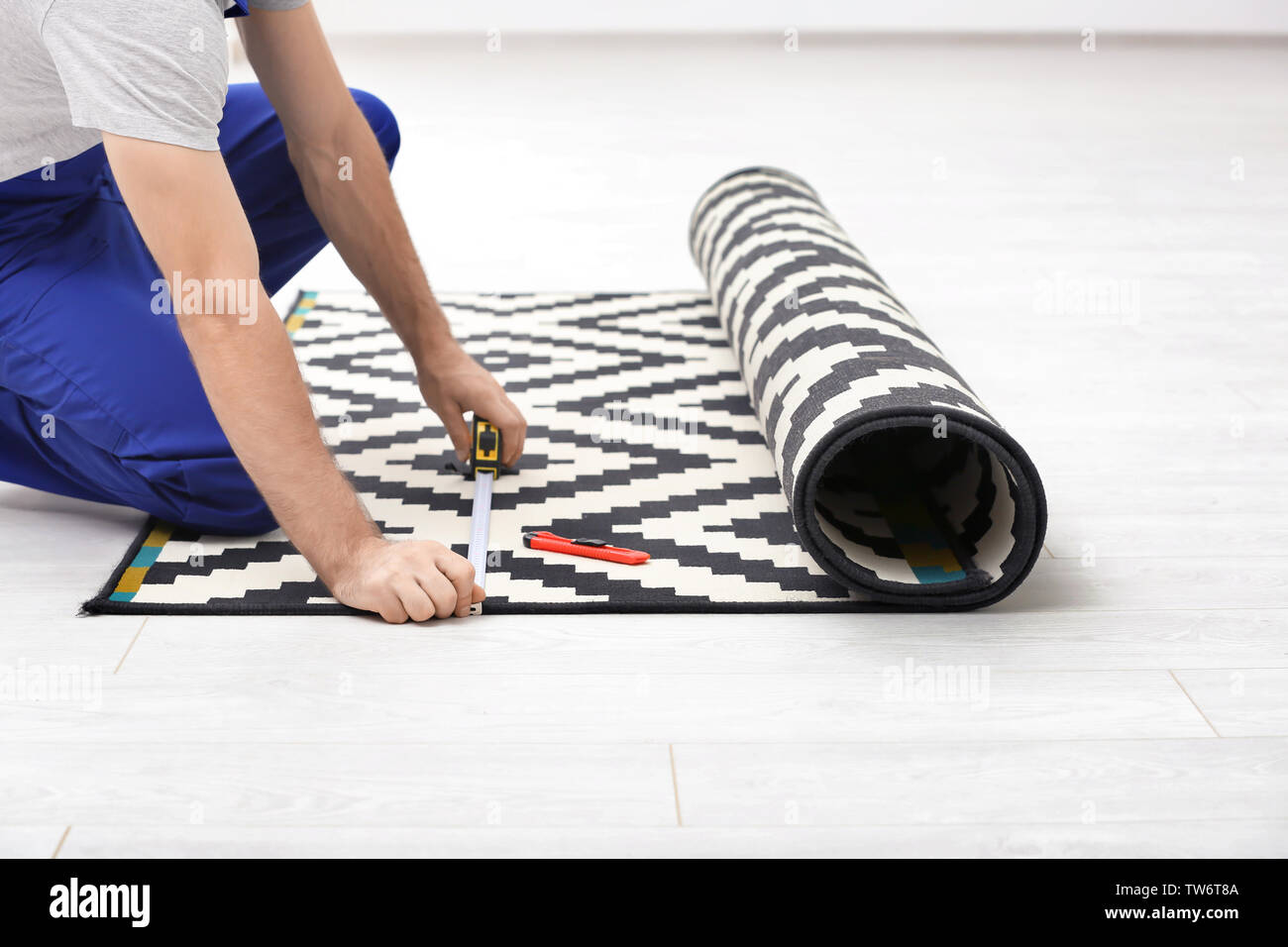 Carpet fitting hi-res stock photography and images - Alamy