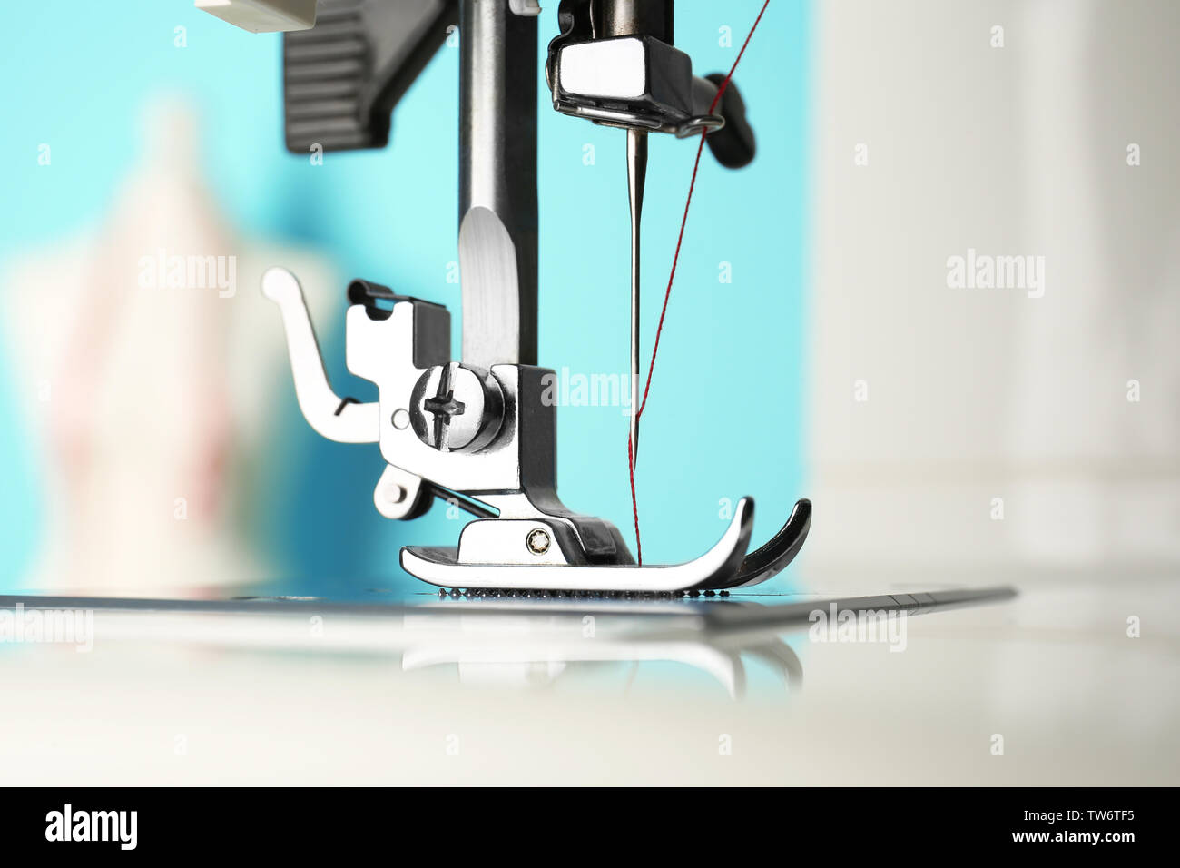 Sewing machine on table hi-res stock photography and images - Alamy