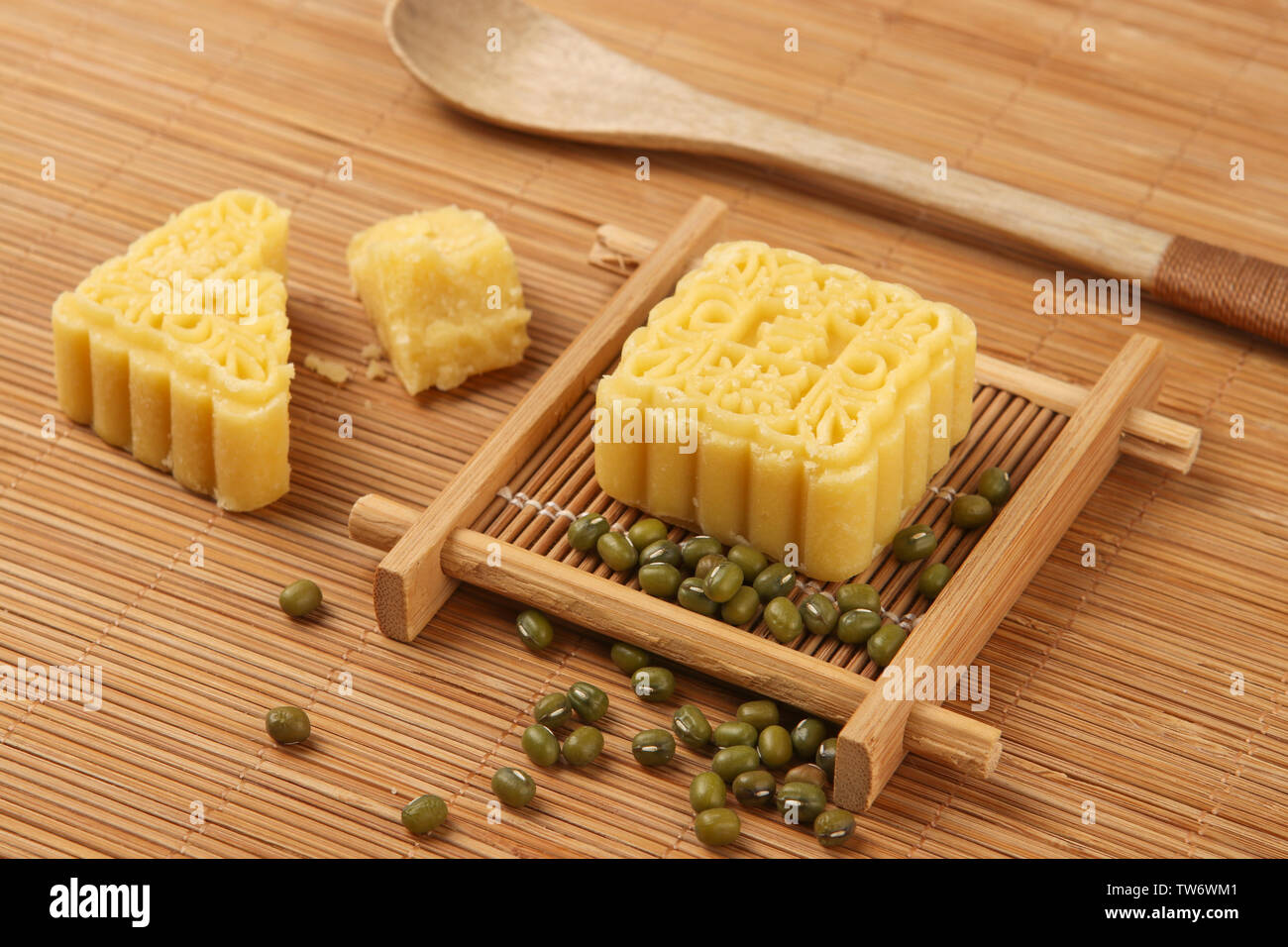 Traditional snack green bean cake Stock Photo - Alamy