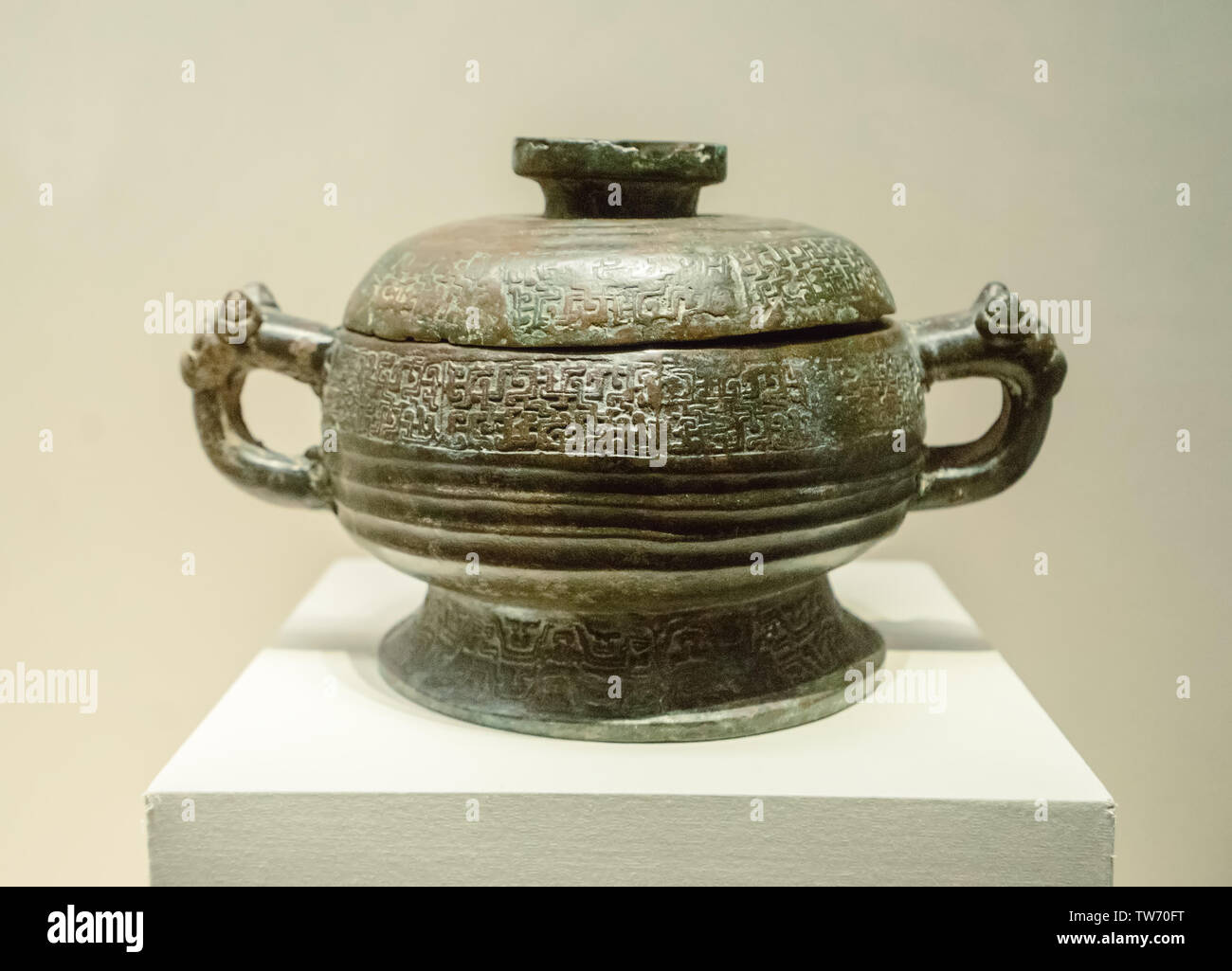 National Museum: Qin Gong bronze ware Stock Photo - Alamy
