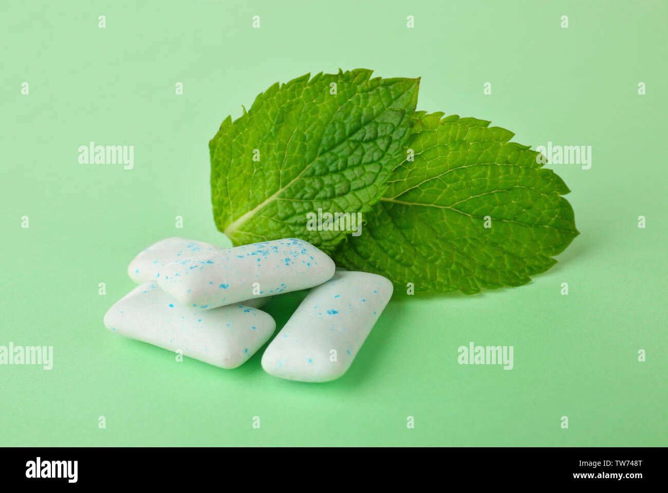 Mint leaves and chewing gum hi-res stock photography and images - Alamy