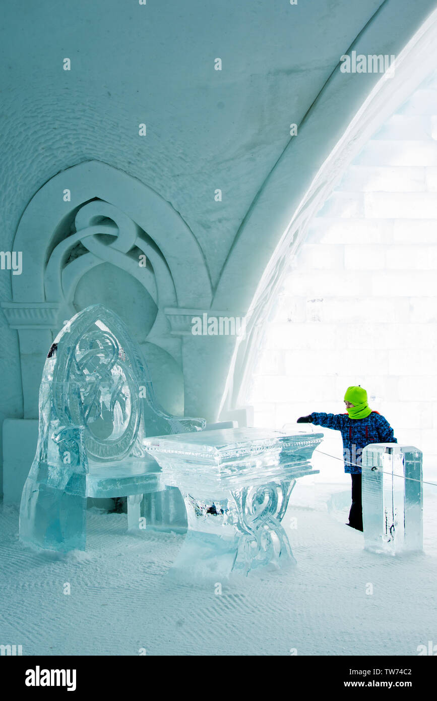 Ice hotel quebec construction hi-res stock photography and images - Alamy