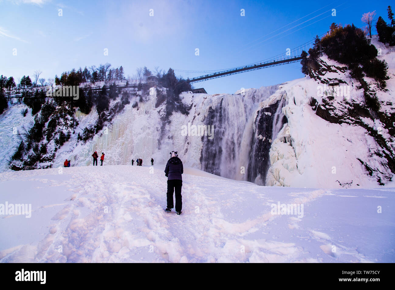 Frozen falls hi-res stock photography and images - Alamy