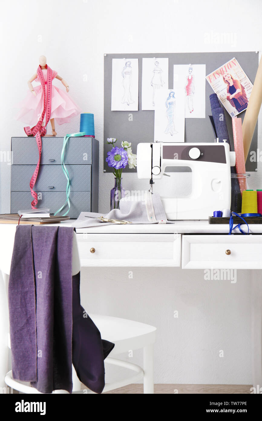 Tailors workspace hi-res stock photography and images - Alamy