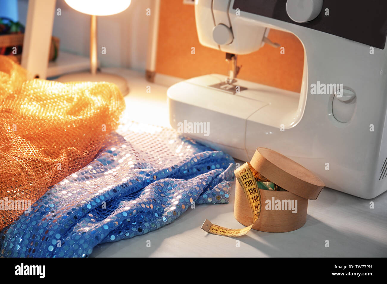 New measuring machine hi-res stock photography and images - Alamy