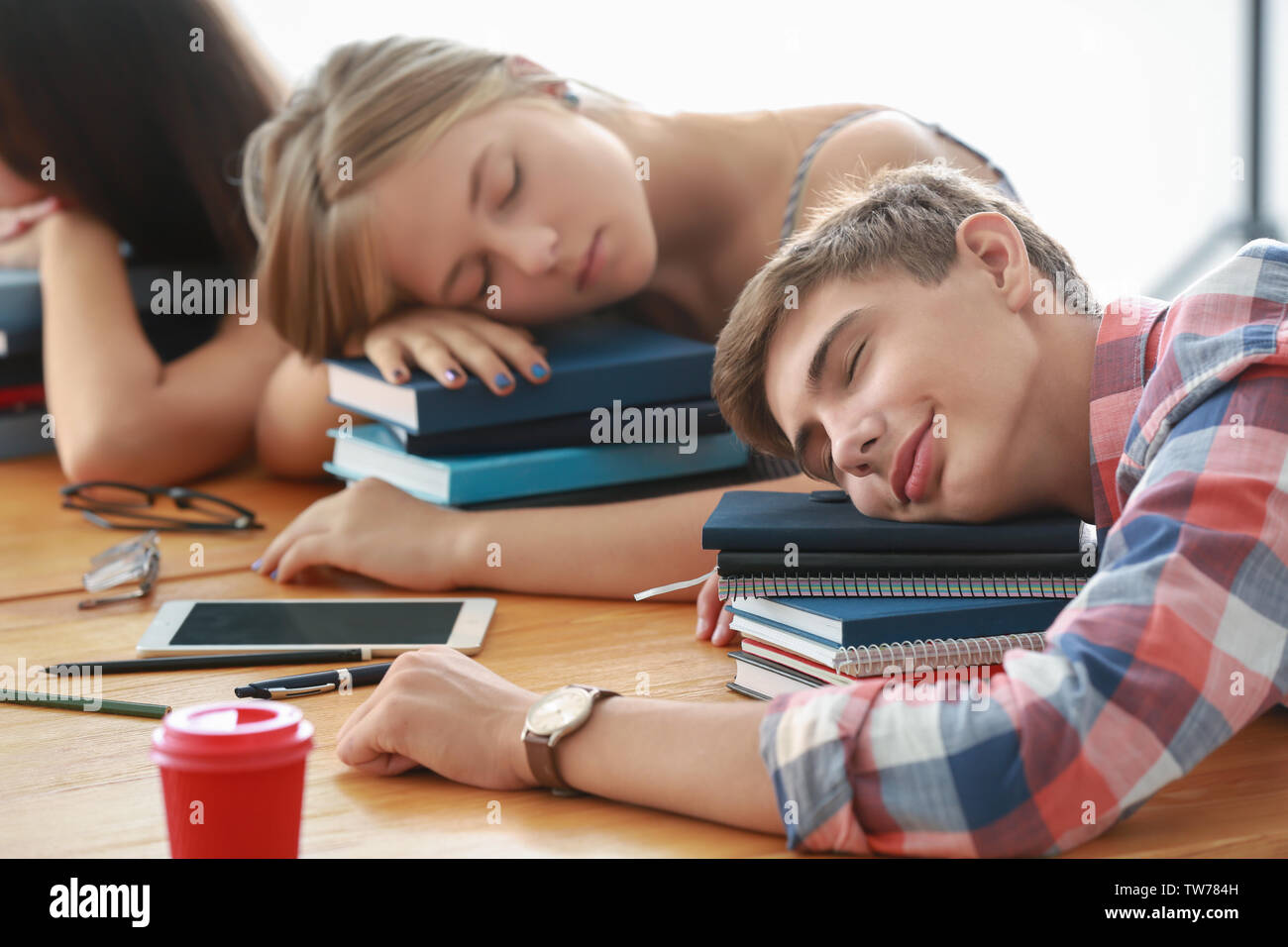 Students sleeping classroom hi-res stock photography and images - Alamy