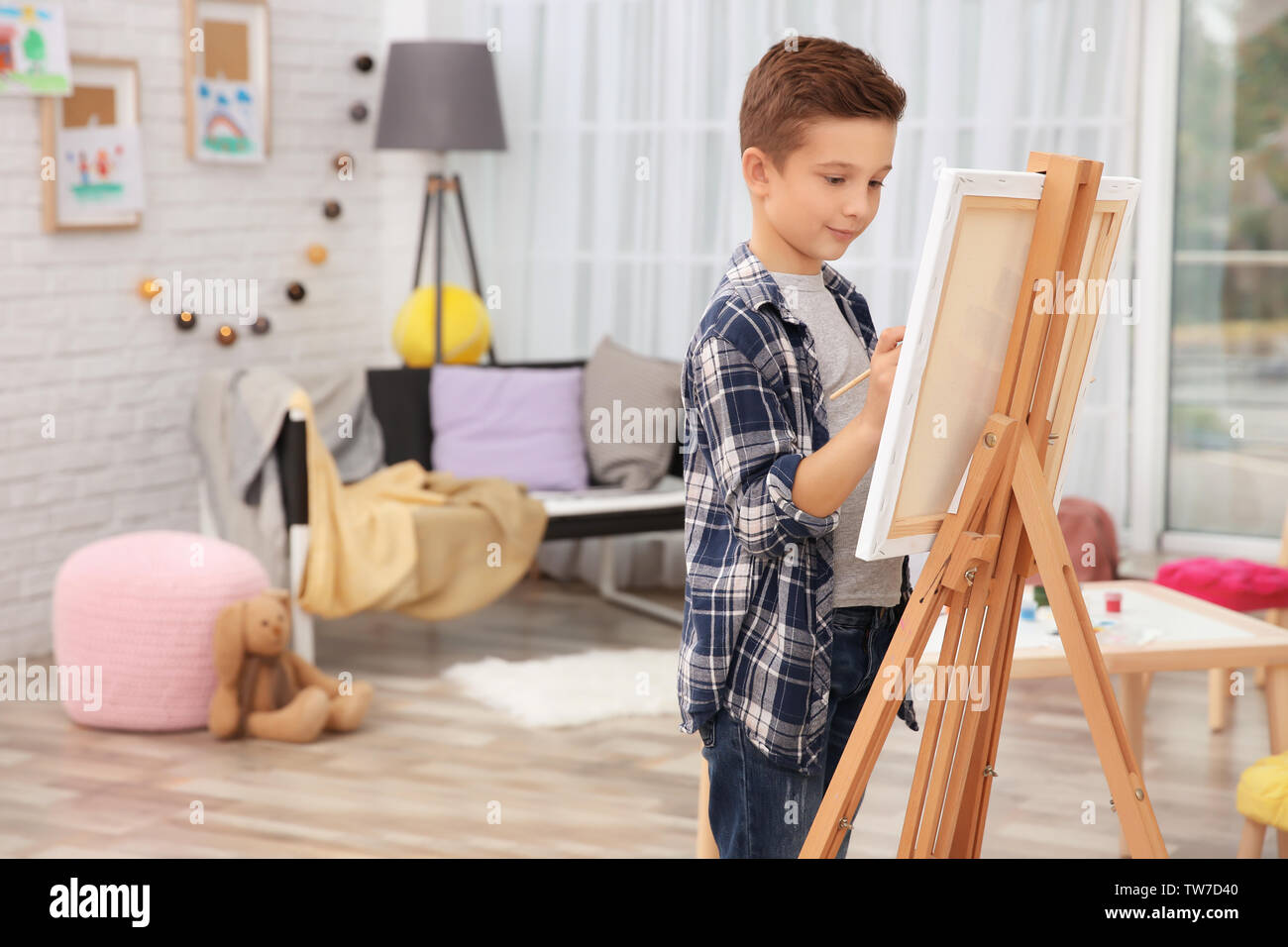 Little boy painting at home Stock Photo - Alamy