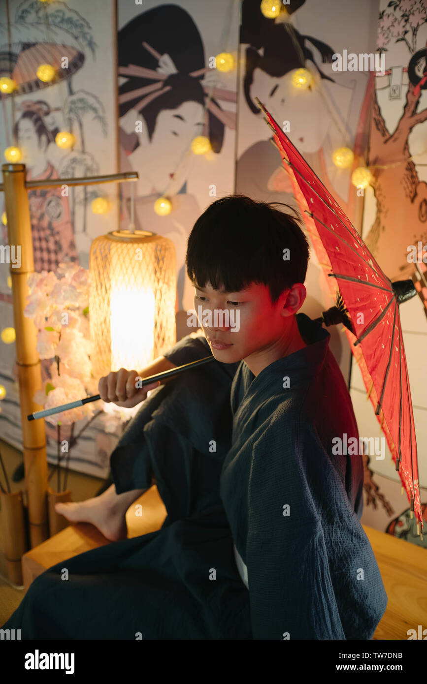 Japanese portrait kimono portrait Stock Photo - Alamy