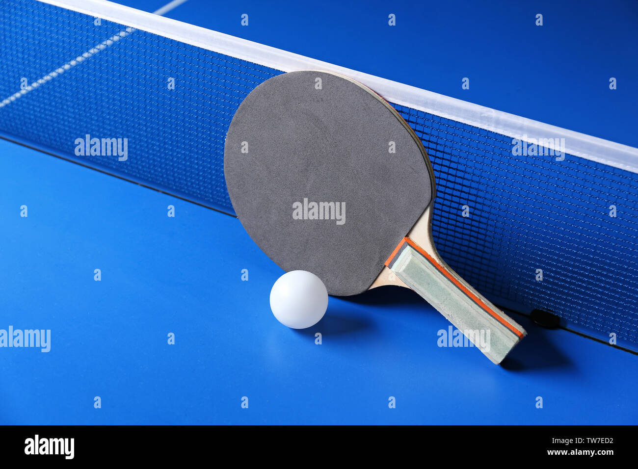 Ball near net hi-res stock photography and images - Alamy