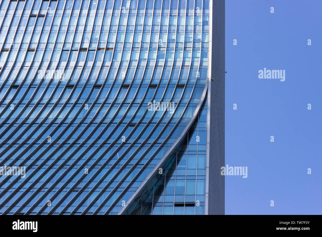 Glass curtain walls hi-res stock photography and images - Alamy