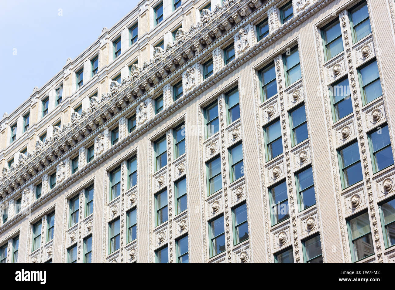 Eye catching building hi-res stock photography and images - Alamy