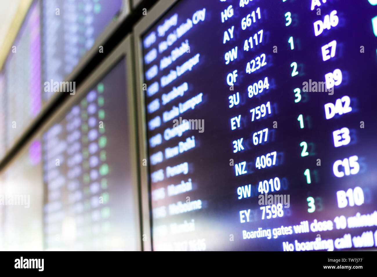 digitalscreen with flight information Stock Photo - Alamy