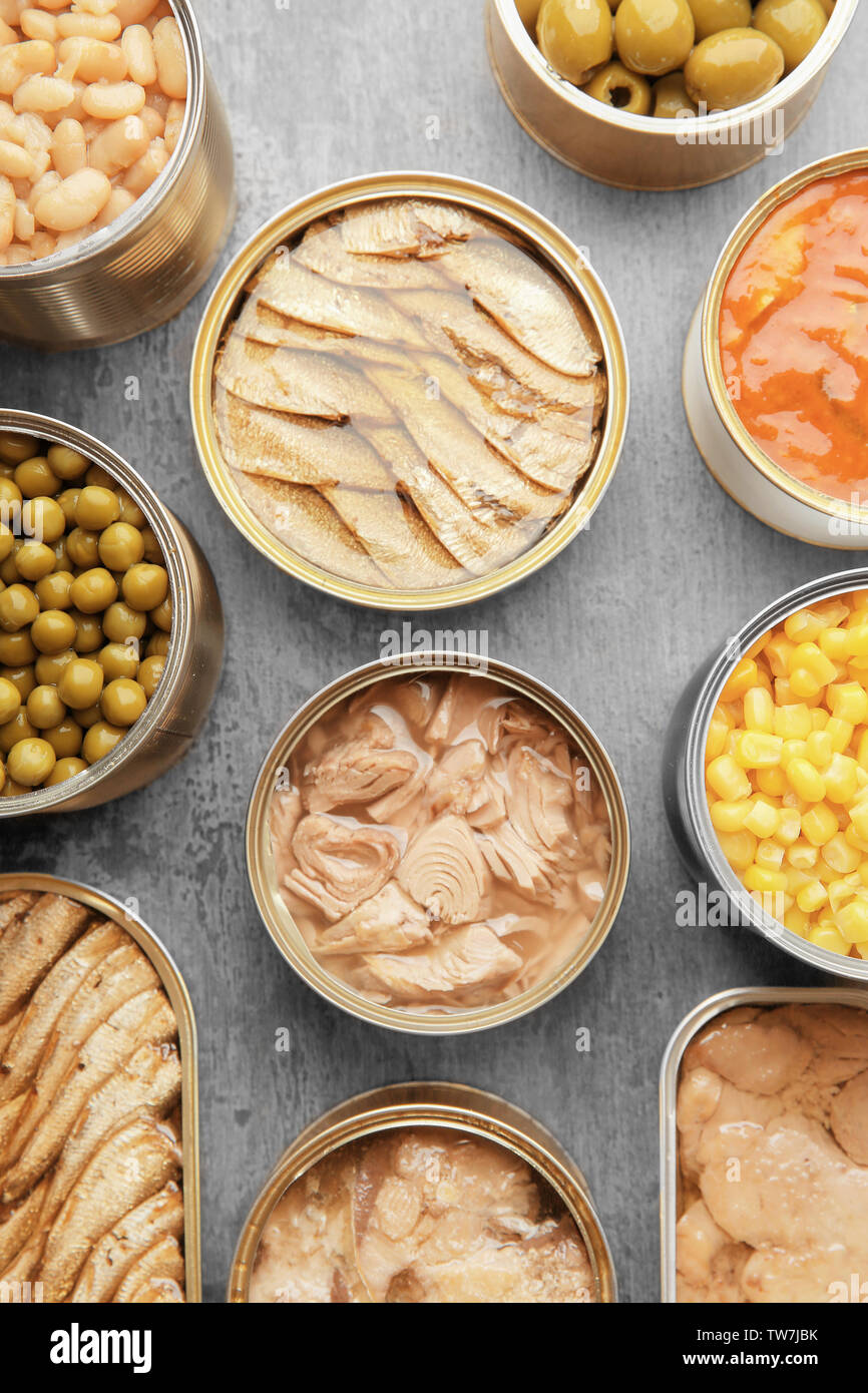 Open tin cans hi-res stock photography and images - Alamy