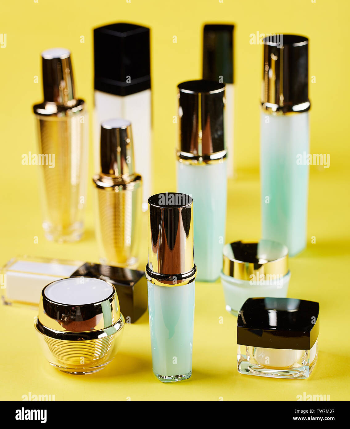 Makeup goods hi-res stock photography and images - Alamy