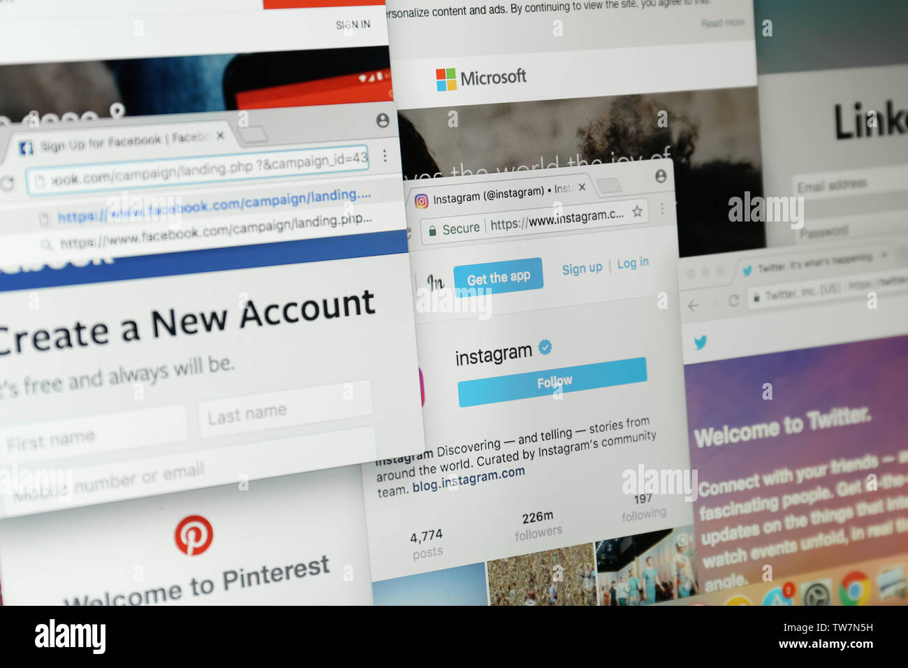 Twitter logo display computer screen hi-res stock photography and ...