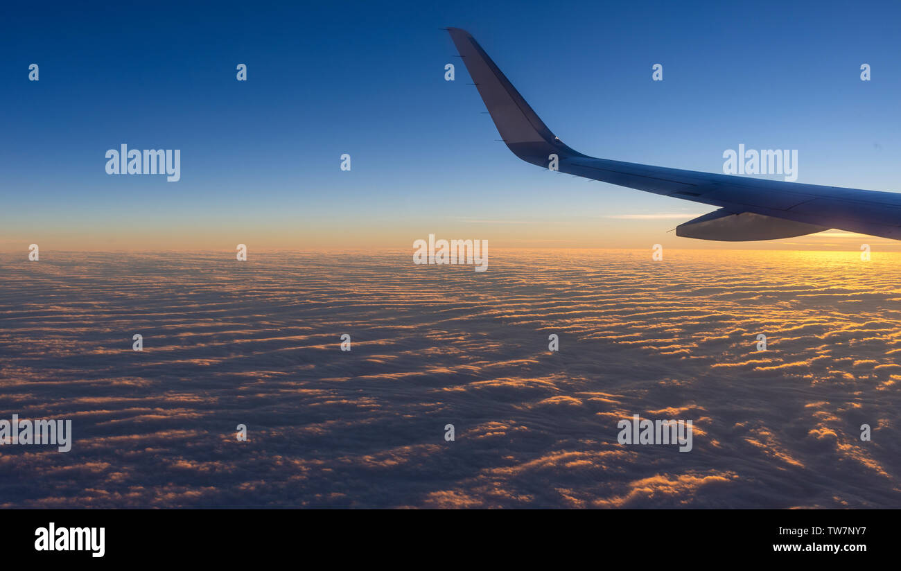 Aircraft perspective hi-res stock photography and images - Alamy