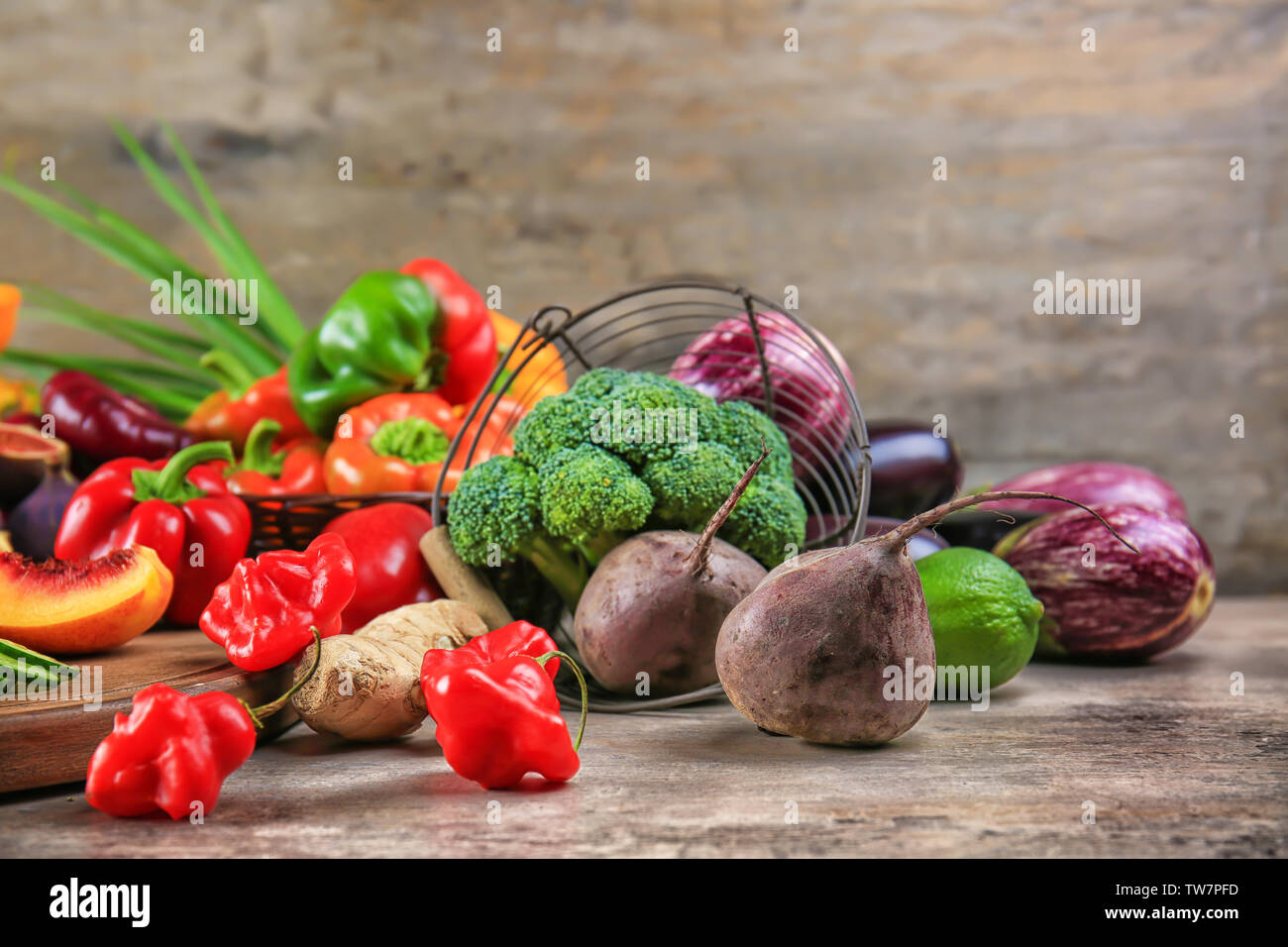 Many different vegetables hi-res stock photography and images - Alamy