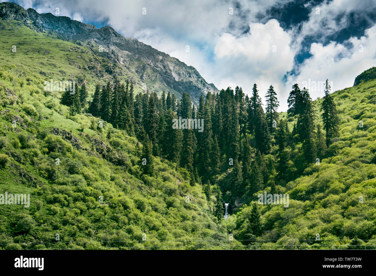 Huge shooting environment hi-res stock photography and images - Alamy
