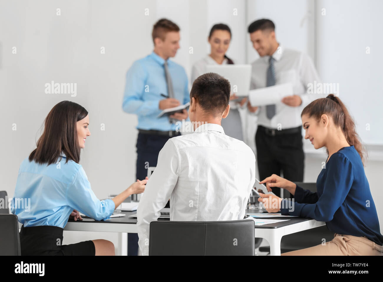 Team young consulting experts hi-res stock photography and images - Alamy