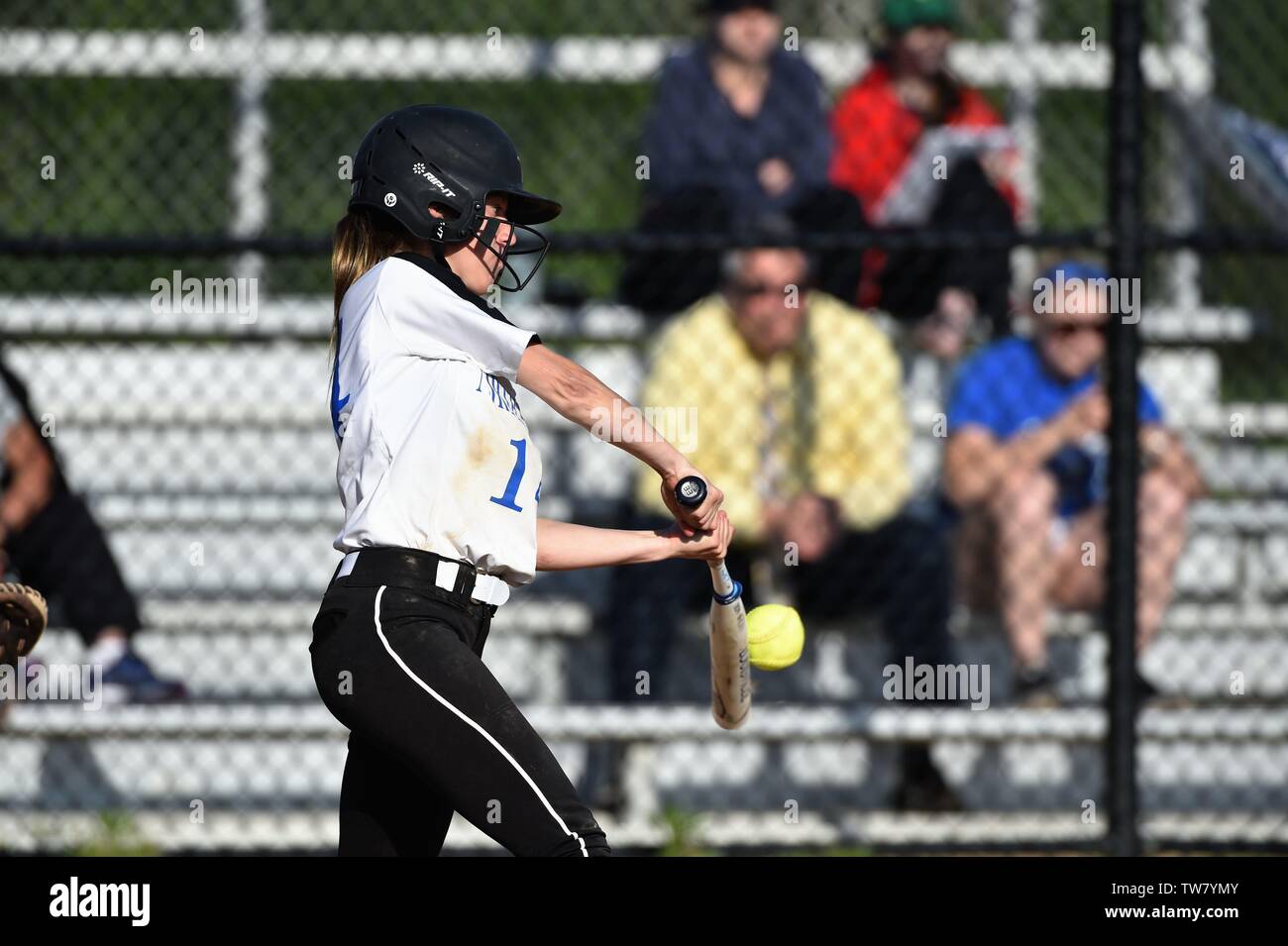 Girl softball hitter hi-res stock photography and images - Alamy