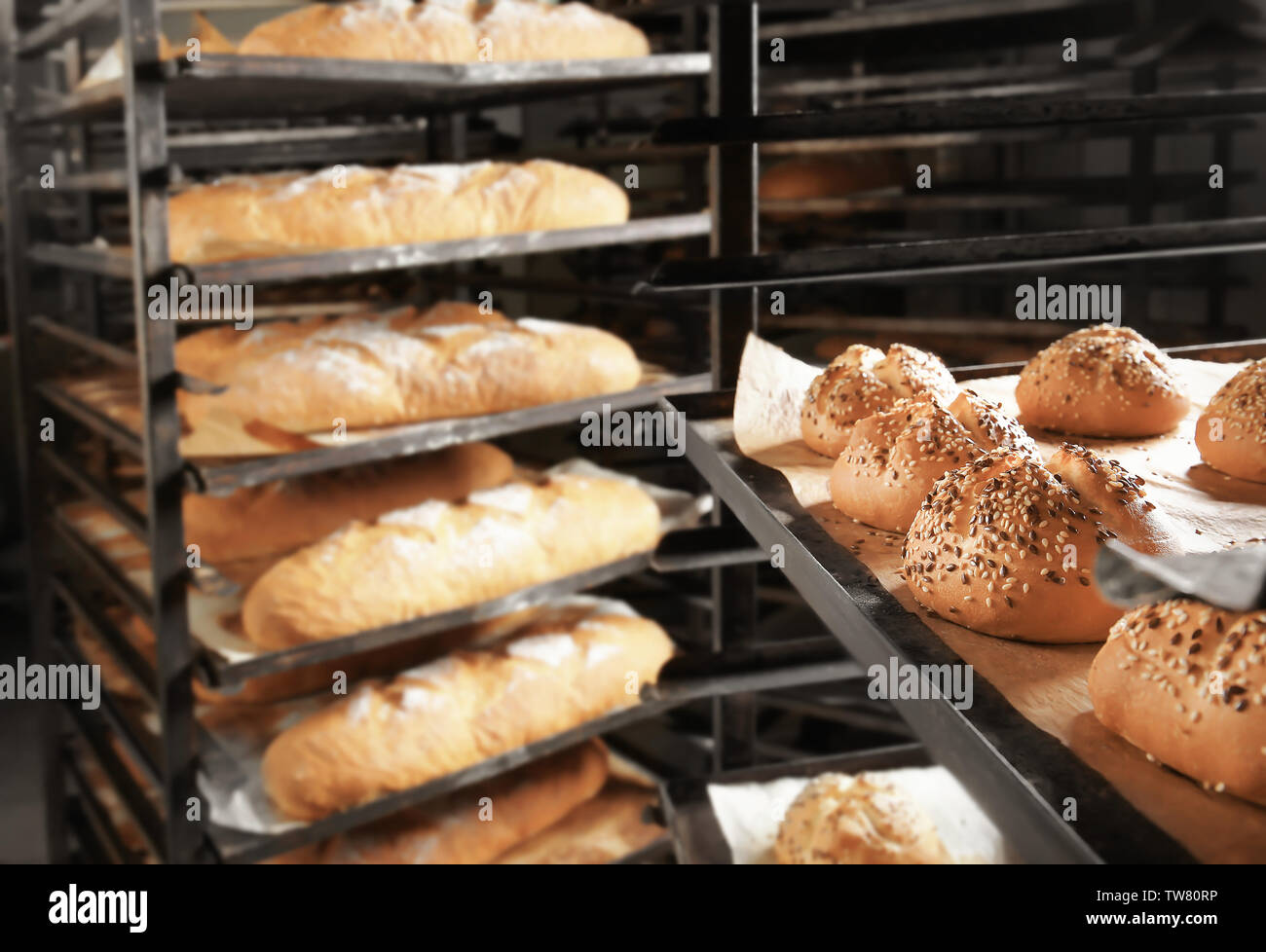 Bakery shelving hi-res stock photography and images - Alamy