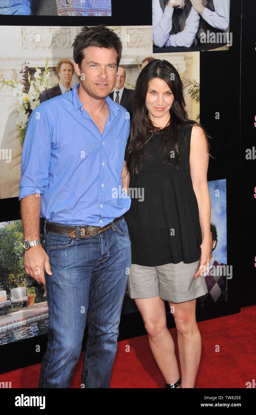 Paul anka and jason bateman hi-res stock photography and images - Alamy