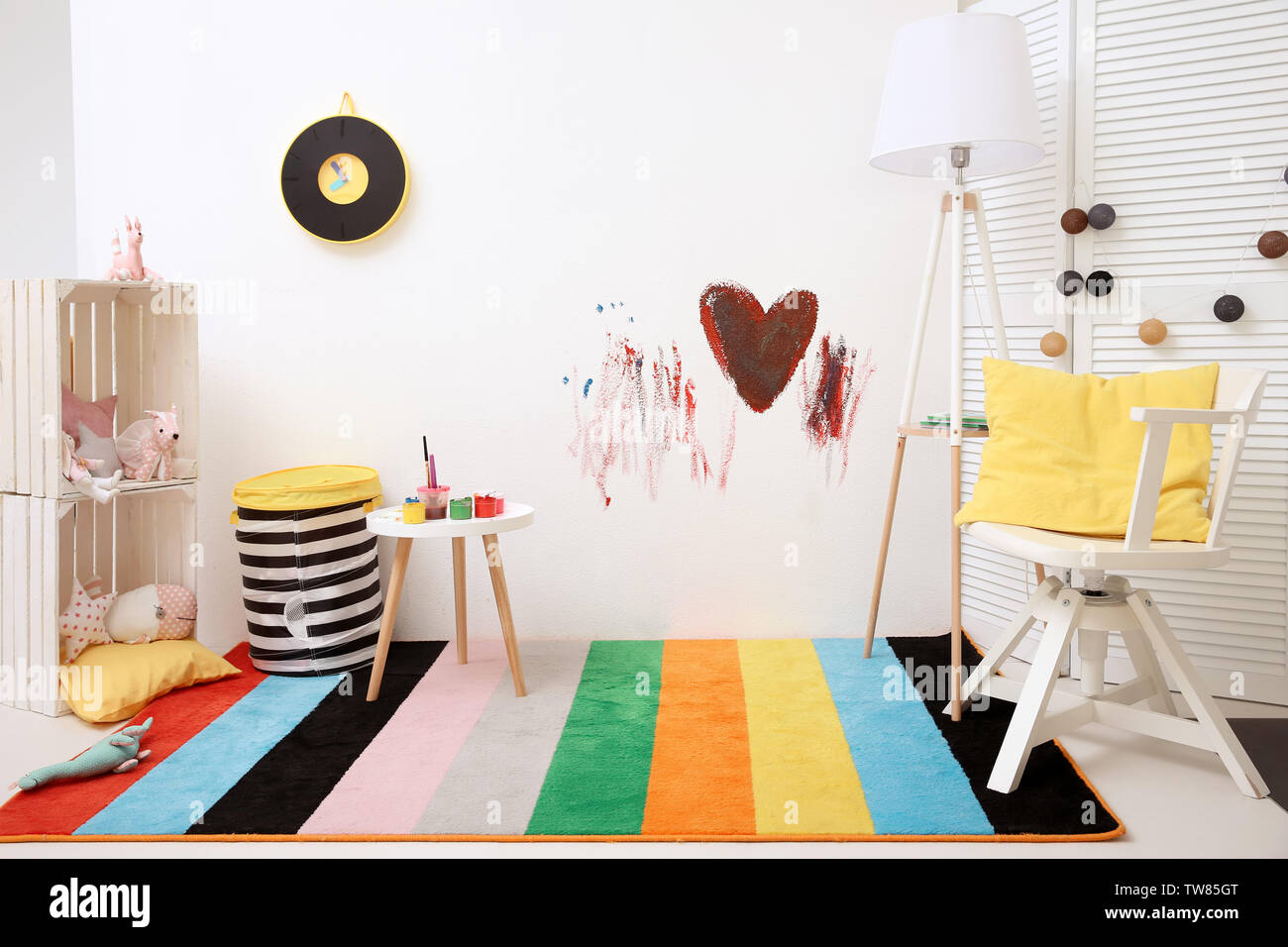 Child's room with drawing on wall Stock Photo - Alamy