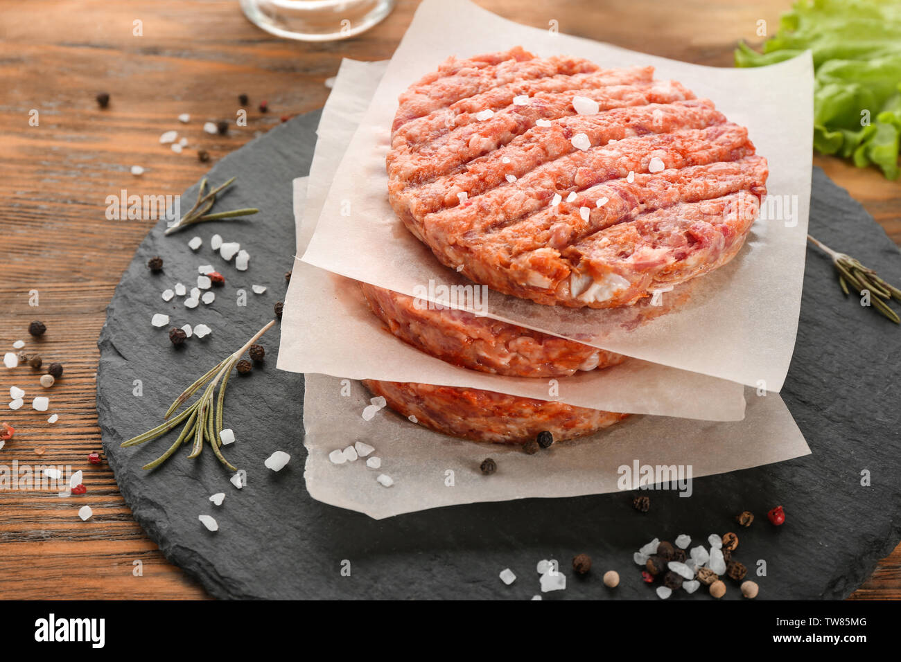Stack raw burger patties hi-res stock photography and images - Alamy