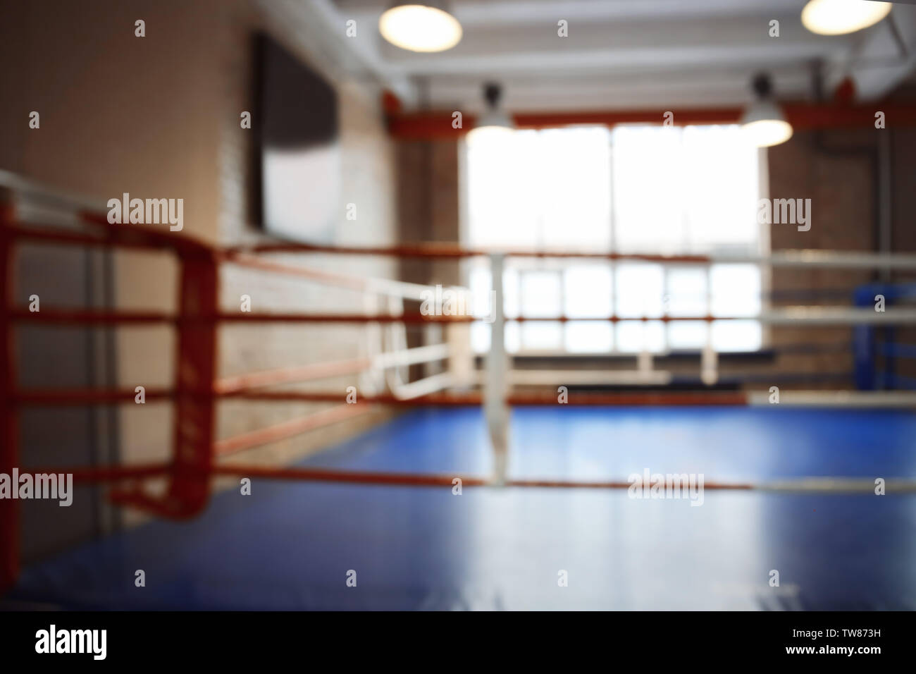 Empty boxing ring hi-res stock photography and images - Alamy