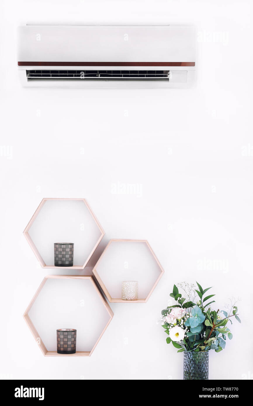 Wall mounted shelf unit hi-res stock photography and images - Alamy