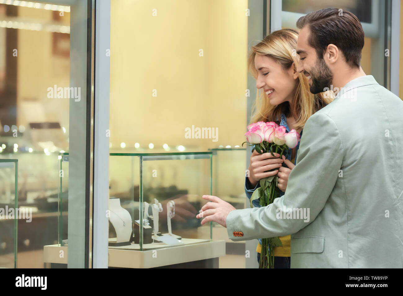 Jewelry store and future hi-res stock photography and images - Alamy