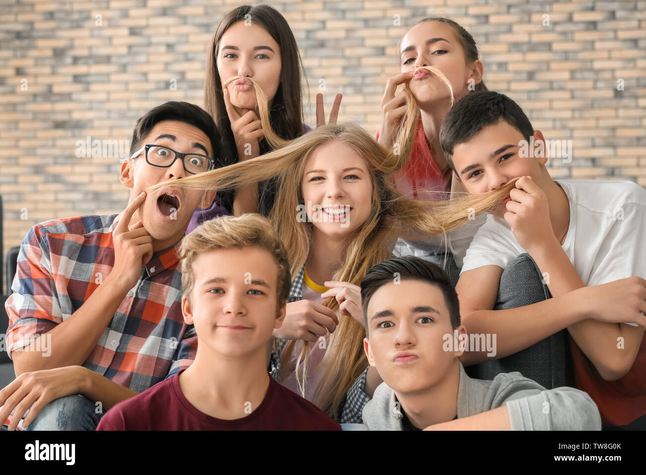 Teenagers boy girl awkward hi-res stock photography and images - Alamy