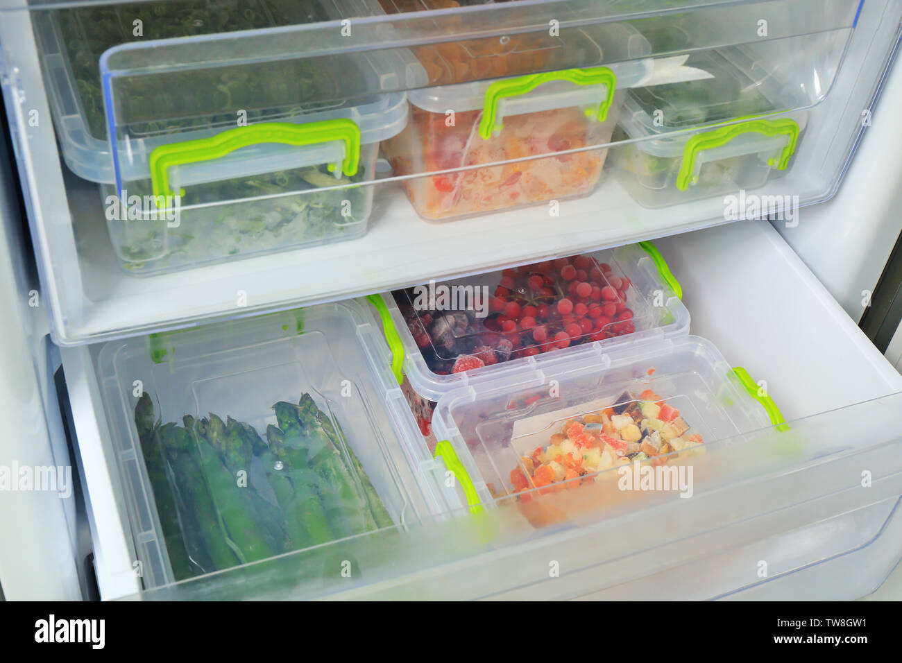 Refrigeration containers hi-res stock photography and images - Alamy