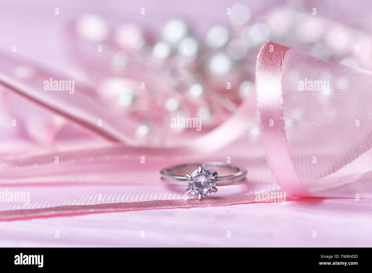 Elegant engagement ring hi-res stock photography and images - Alamy