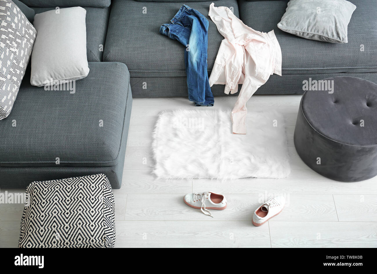 Scattered clothes floor hi-res stock photography and images - Alamy