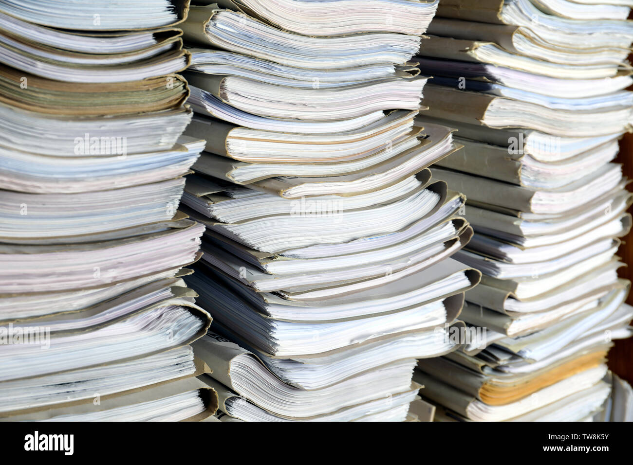 Old folders hi-res stock photography and images - Alamy