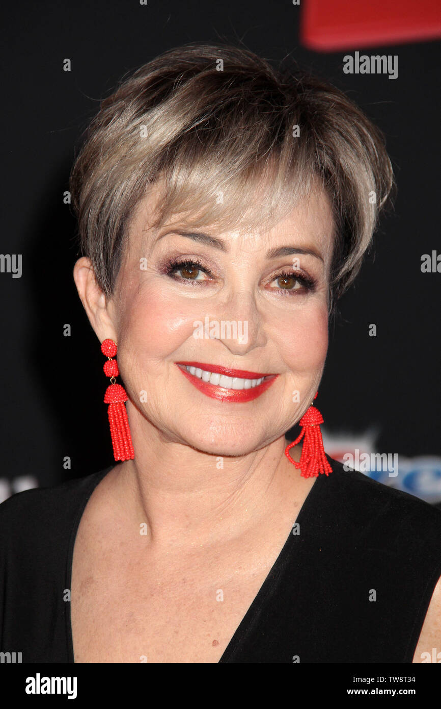 Annie Potts 06/11/2019 “Toy Story 4” Premiere held at the El Capitan ...