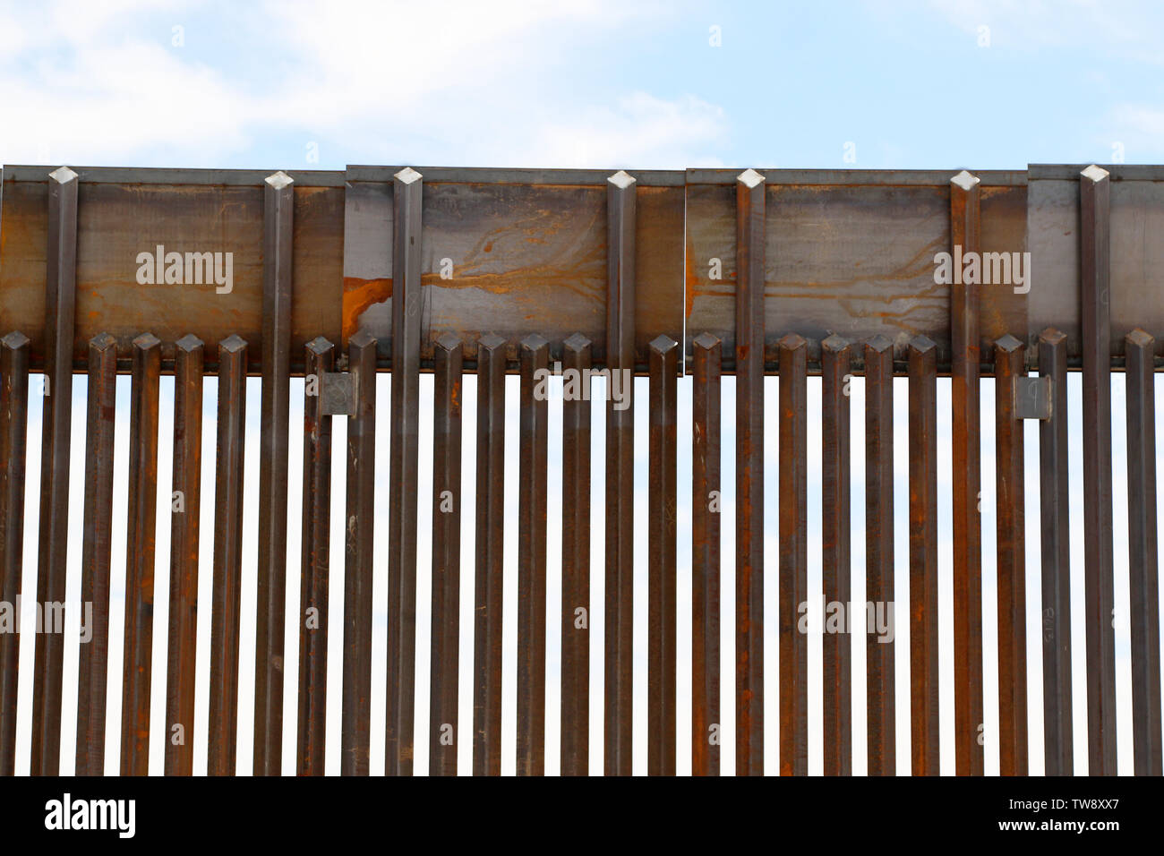 The border barrier project in Yuma continues with the replacement of ...