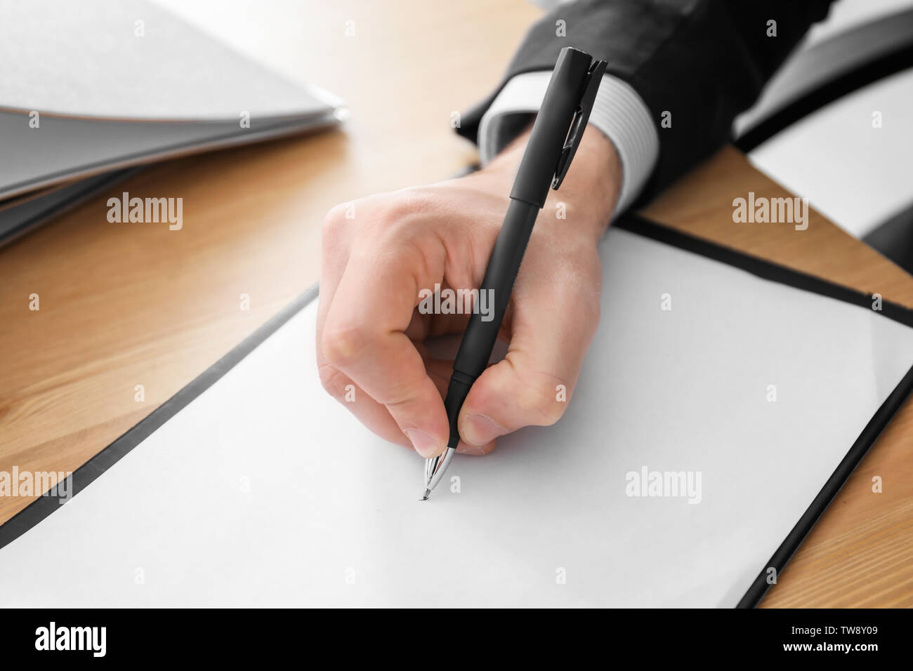 Writing on sheet of paper hi-res stock photography and images - Alamy