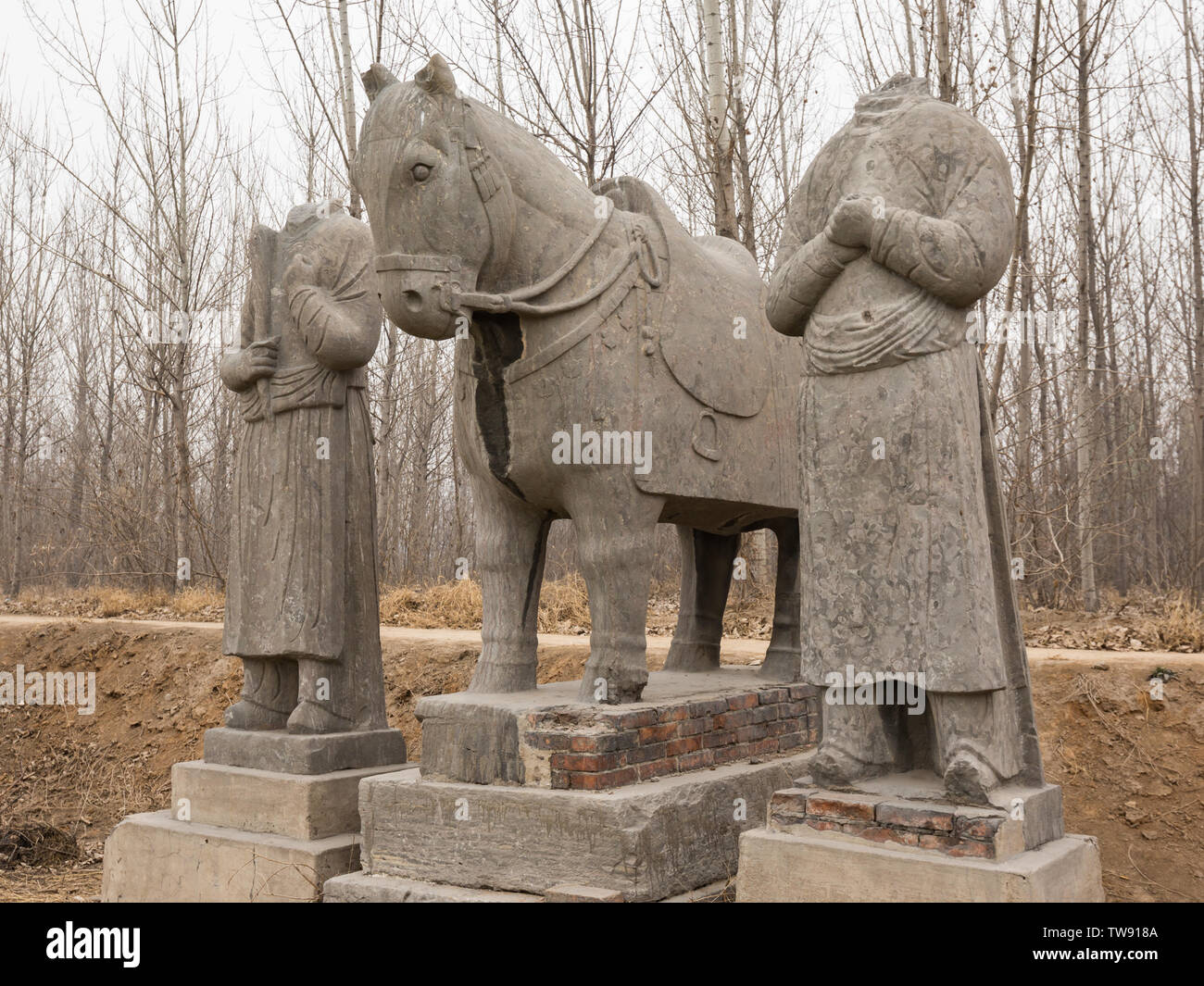 Stone statue of Song Ling Stock Photo - Alamy