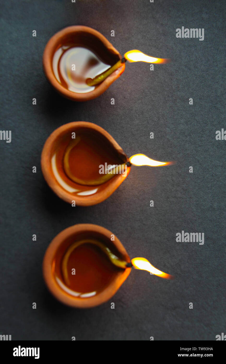 Row diyas diwali festival hi-res stock photography and images - Alamy