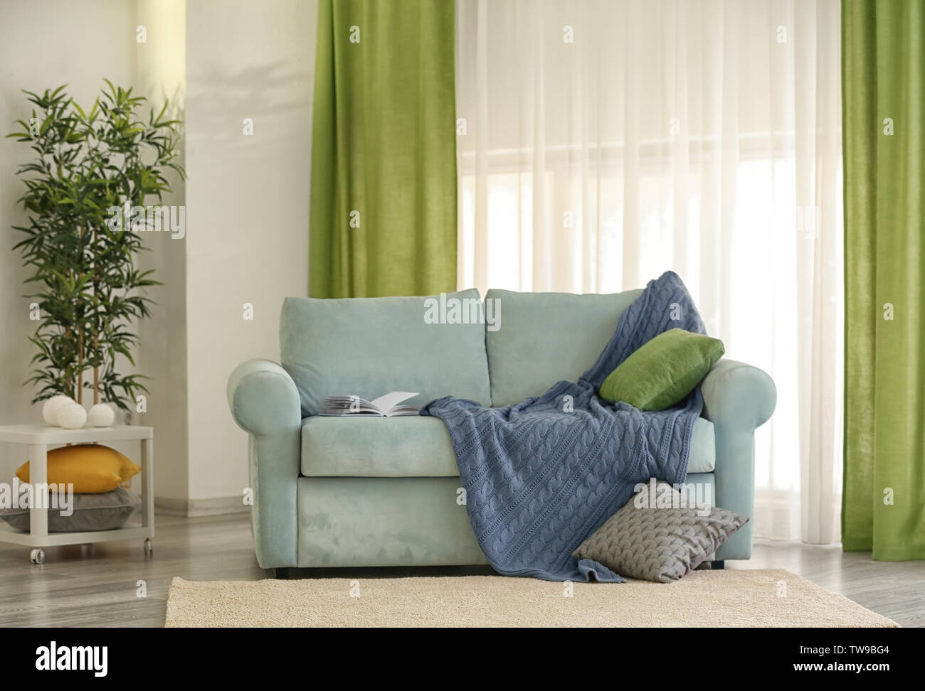 Mint couch hi-res stock photography and images - Alamy