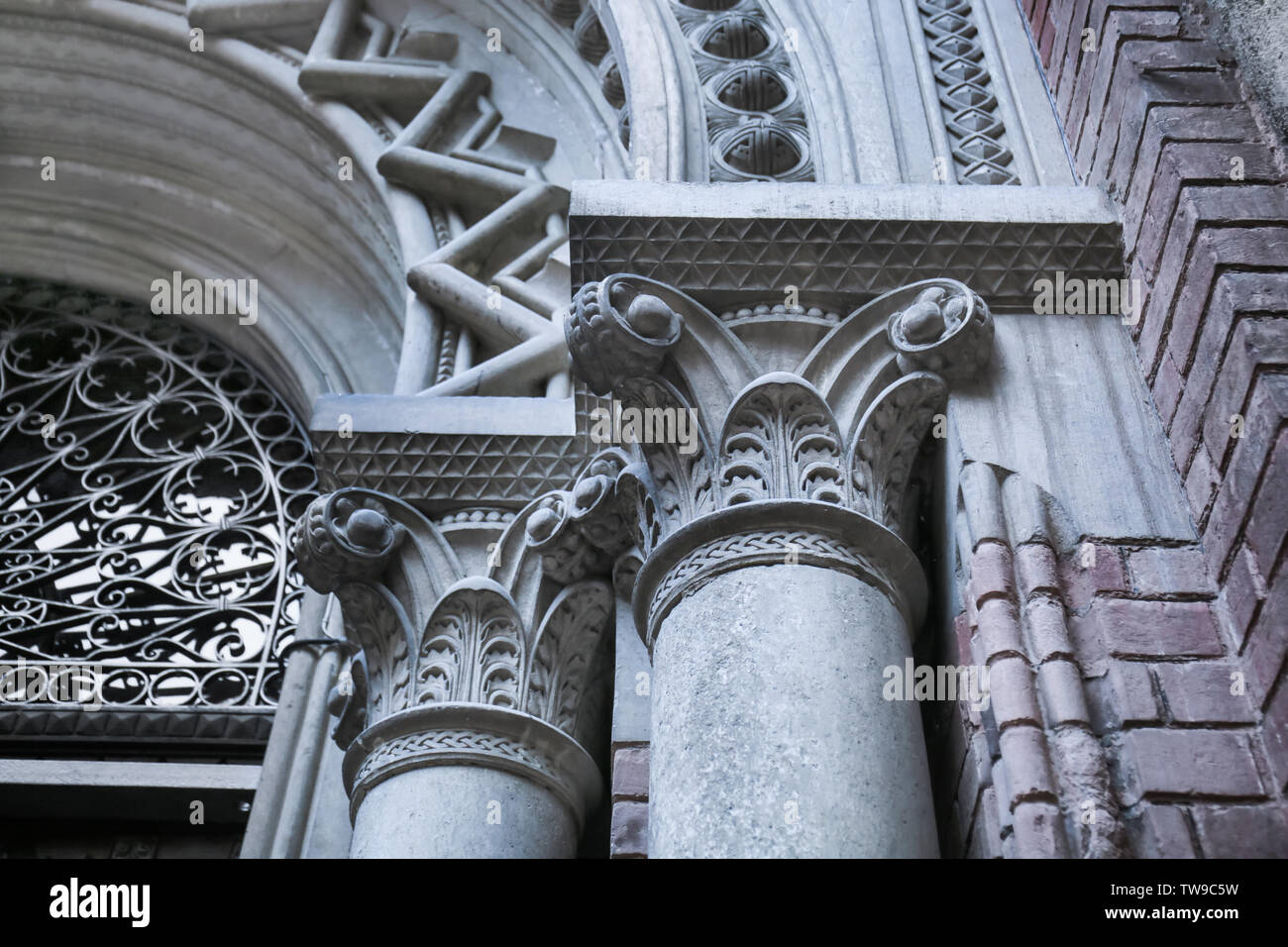 Ornate columns of beautiful old building Stock Photo - Alamy